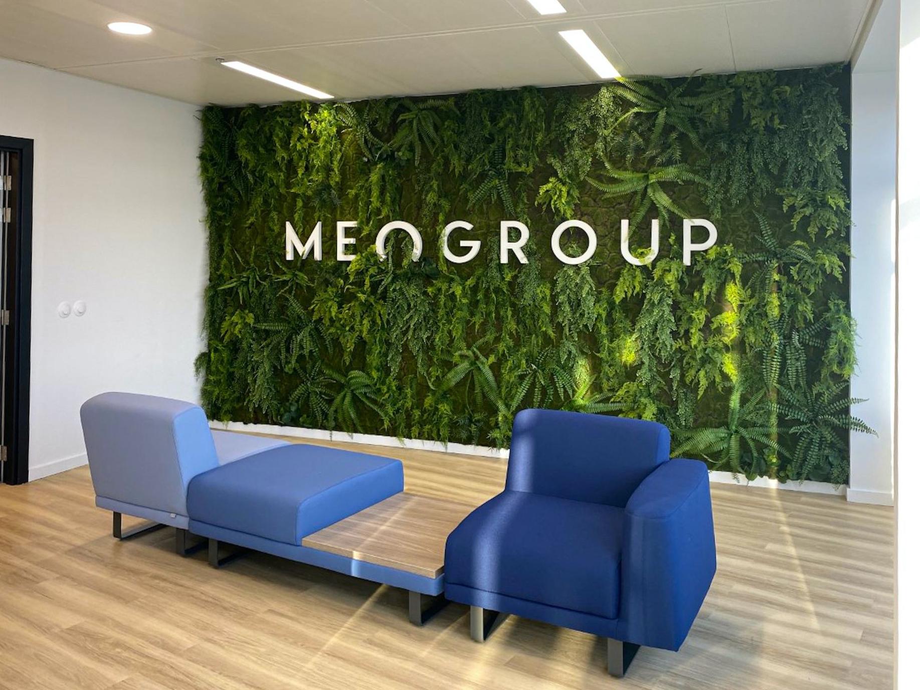 Végétalisation des bureaux Meogroup avec un mur végétal sur-mesure